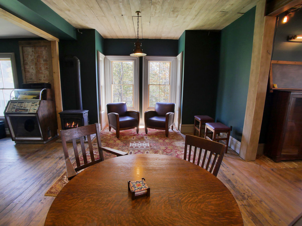 The Tavern | The Mill Pond Inn & Tavern